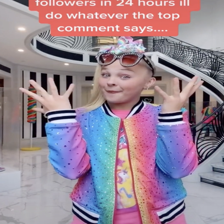 JoJo Siwa Posted A Video Showing Off Her Naturally Wavy Hair For The ...