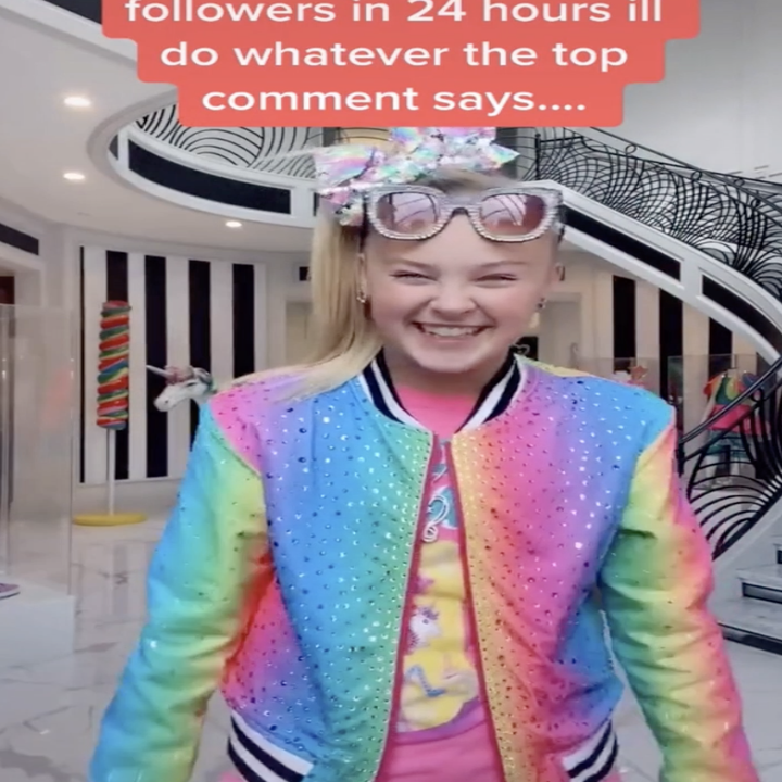 JoJo Siwa Posted A Video Showing Off Her Naturally Wavy Hair For The ...