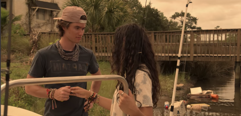 Everyone's Talking About How Hot The Characters Are In "Outer Banks ...