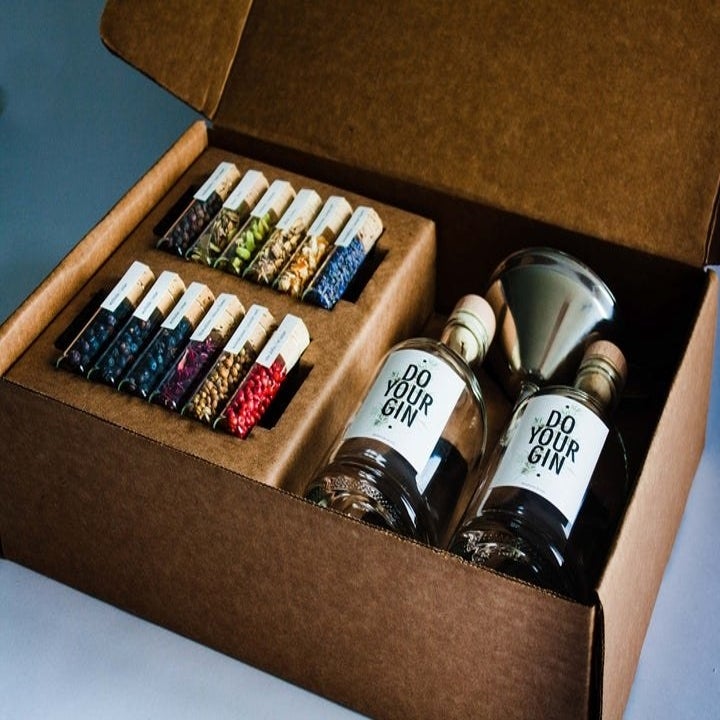 23 Craft Sets And Kits For Anyone Who Is New To The DIY World