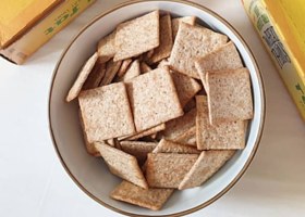 Pick Some Crackers And We'll Tell You What Type Of "Smart" You Are