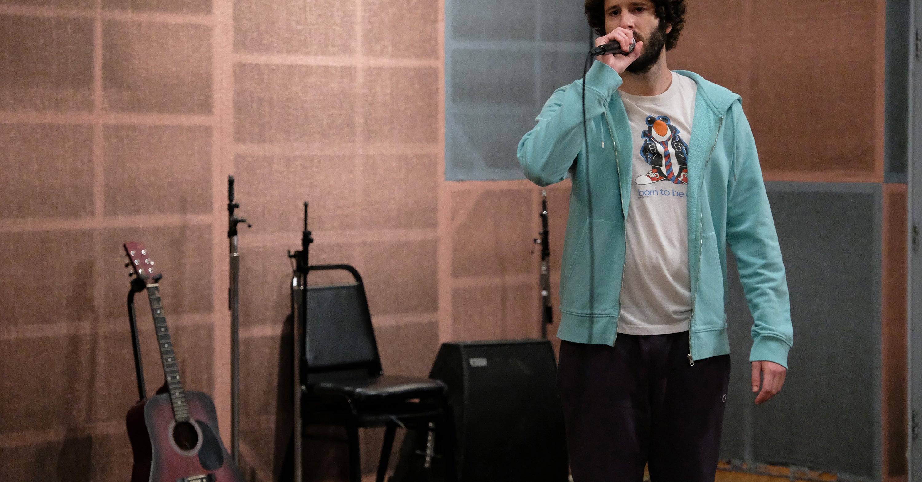 "Dave" Is Hilarious And Unexpectedly Sweet