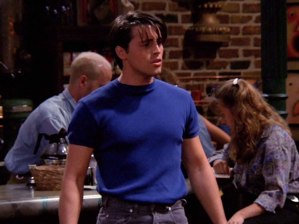 Iconic '90s Outfits From 'Friends' That Are Still Cool Now