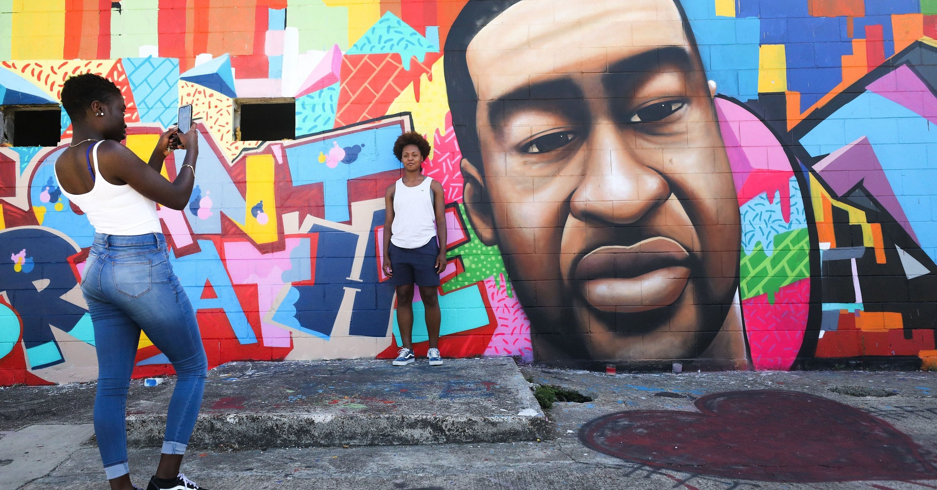 A 911 Dispatcher Reported Concerns About Minneapolis Police Officers ...