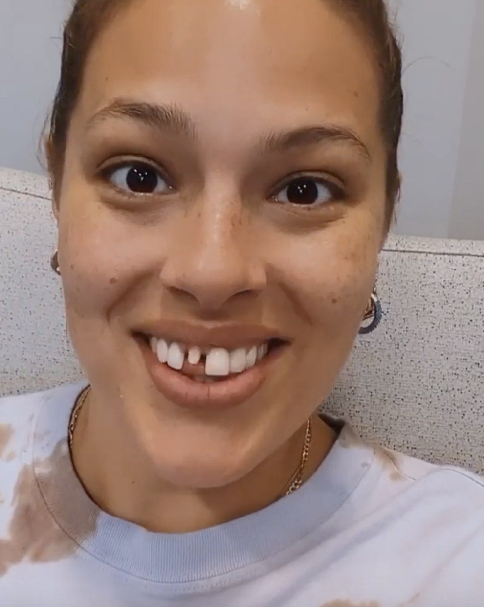 Ashley Graham Broke Her Tooth Eating An Oatmeal Cookie