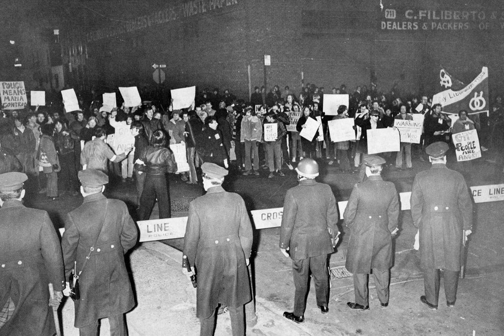 27 Powerful Pictures From The History Of LGBTQ Protests - STATIONGOSSIP