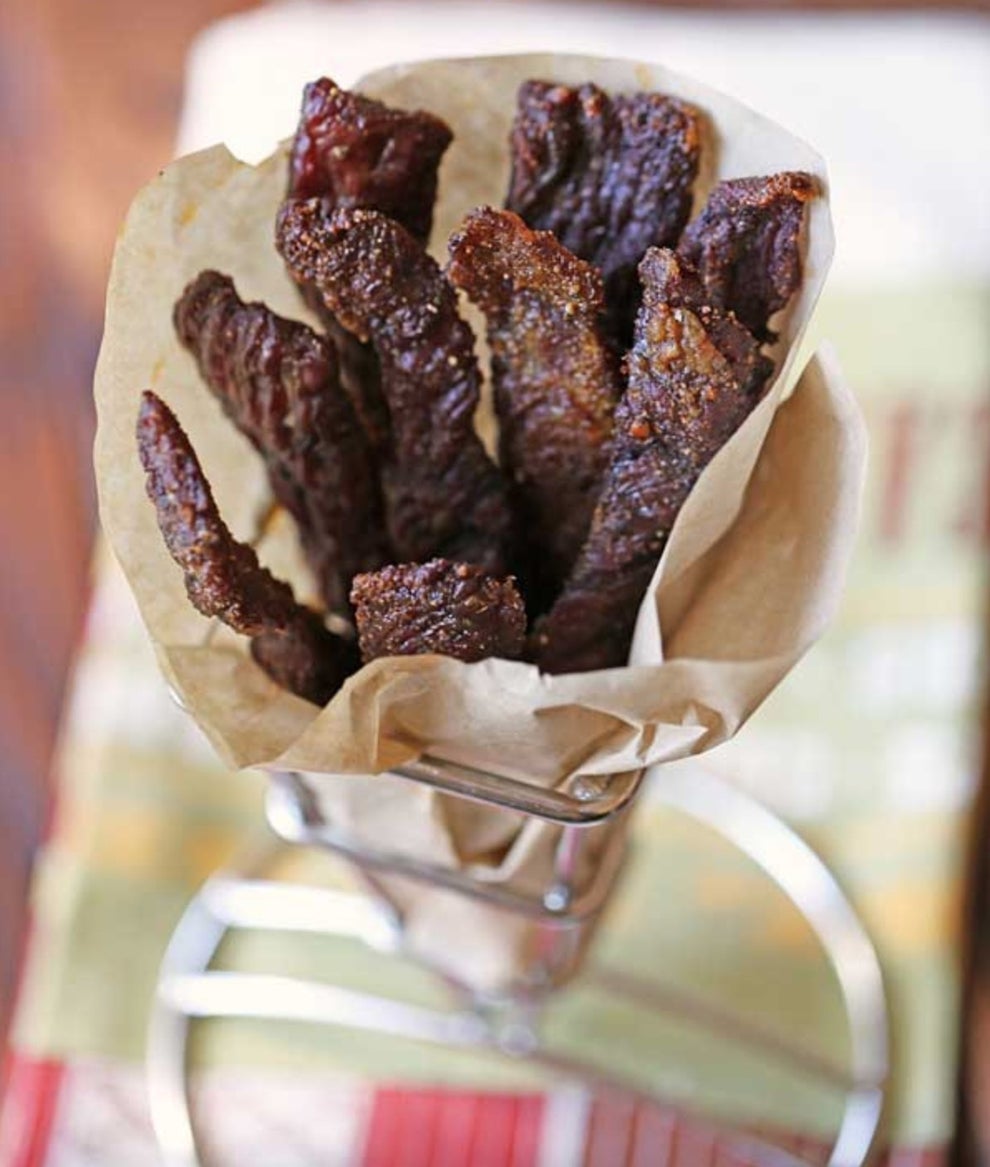 22 Low-Carb Keto Snacks To Take On The Go