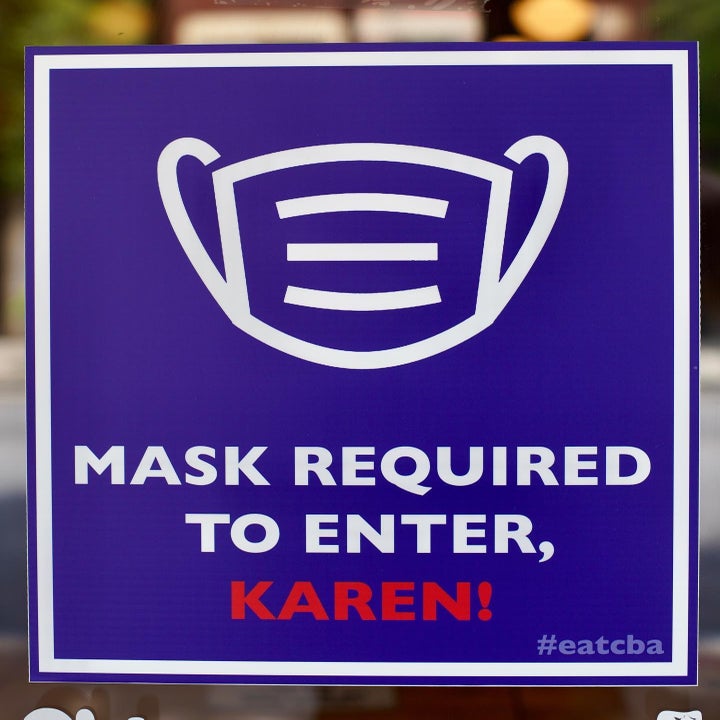 19 Funniest Face Mask Signs