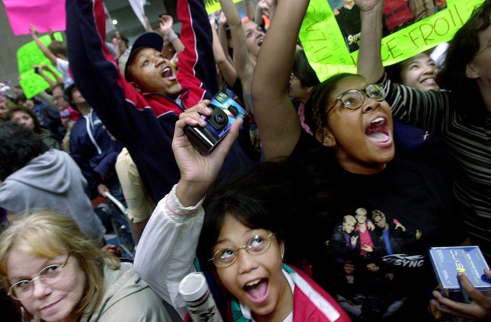 34 Nostalgic Pictures That Define The Year 2000 | FizX