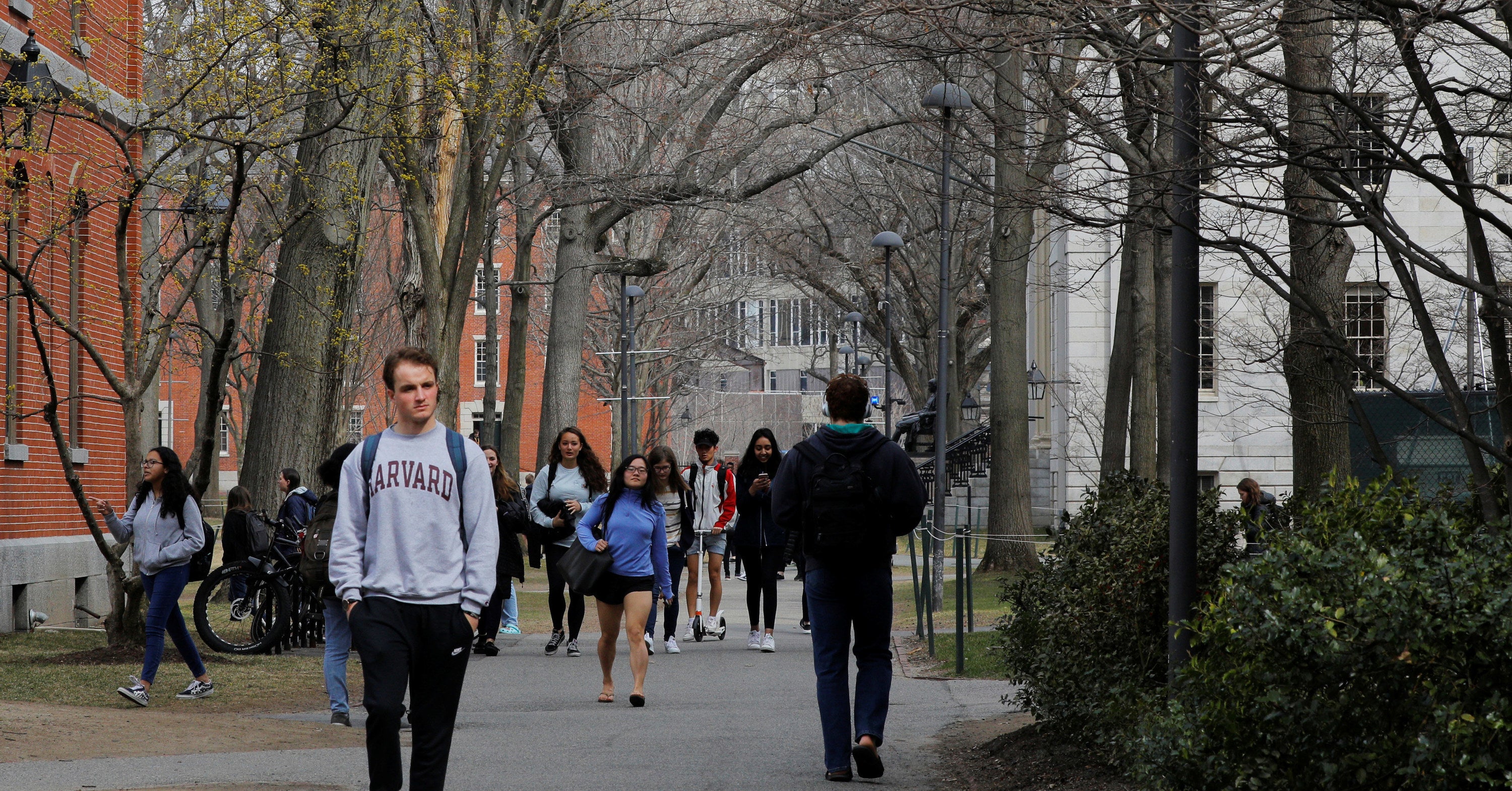 ICE: International Students Must Leave US If School Is Online