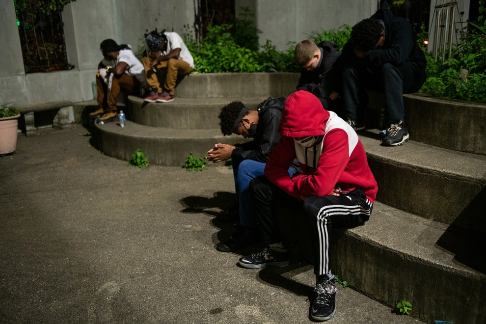 Emotional Photos Show Louisville's Reaction To The Announcement Of ...