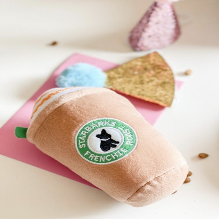 25 Pet Products From Amazon That Are Perfect For Fall