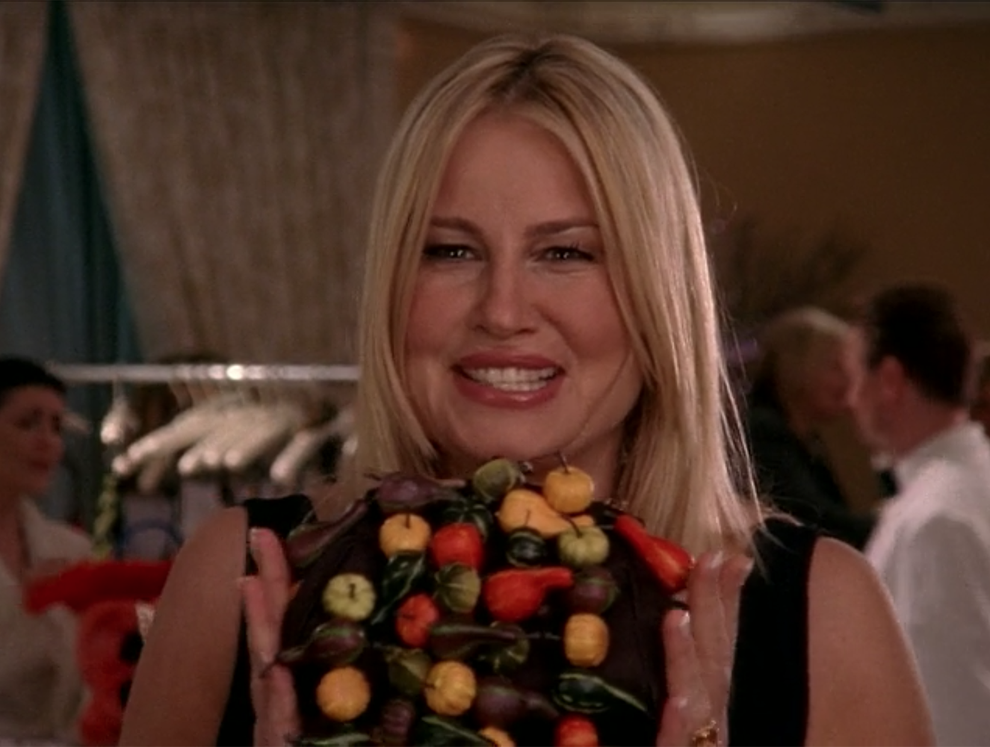 Jennifer Coolidge Responds To Rumours She'll Replace Kim Cattrall In ...