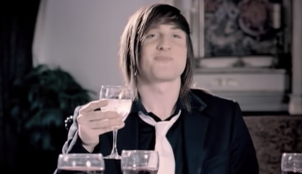 Neon Pop-Punk Songs From The 2000s And 2010s