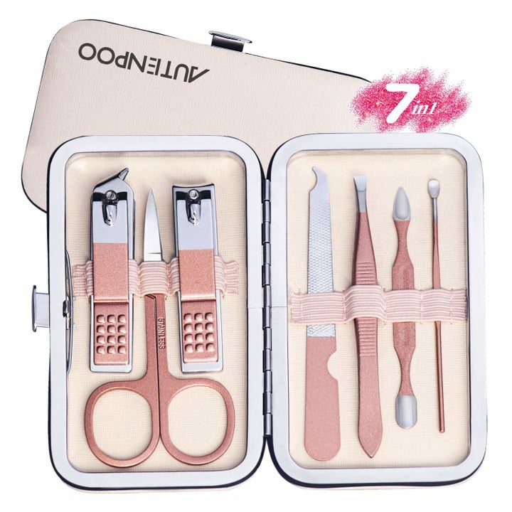 29 Incredibly Useful Things To Keep In Your Bag