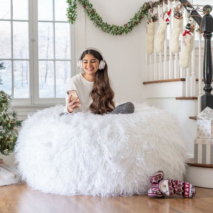 30 Warm And Fuzzy Home Goods That Are Really Cute