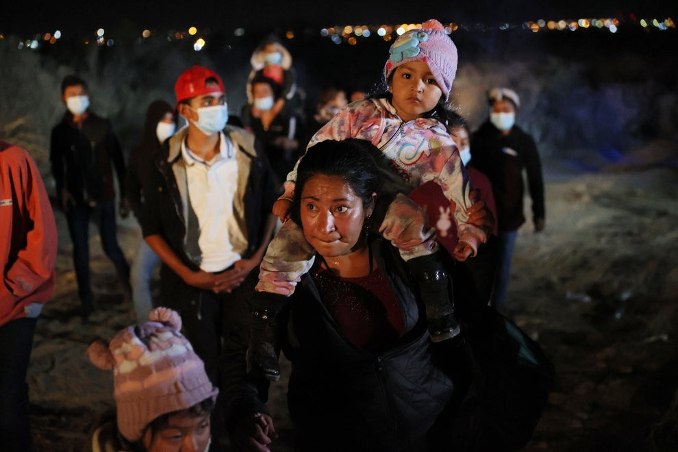 Photos Of Immigrants Arriving At The US–Mexico Border