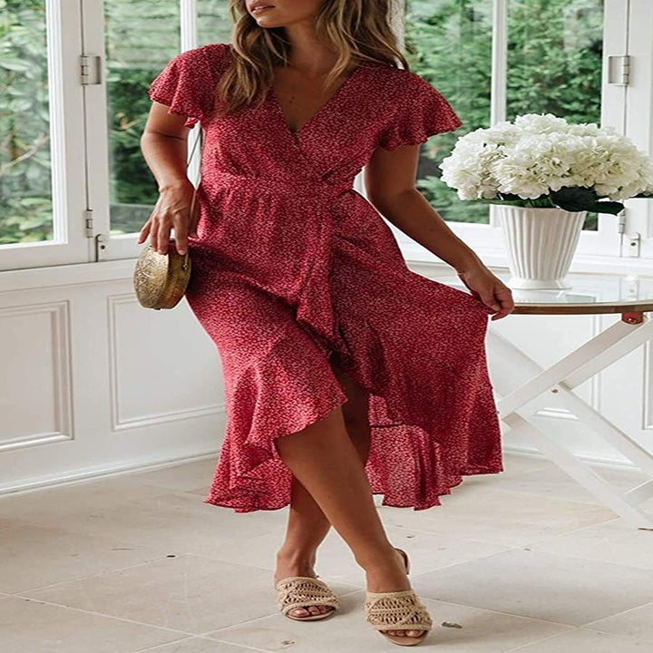28 Flowy Dresses That Are Perfect For Spring