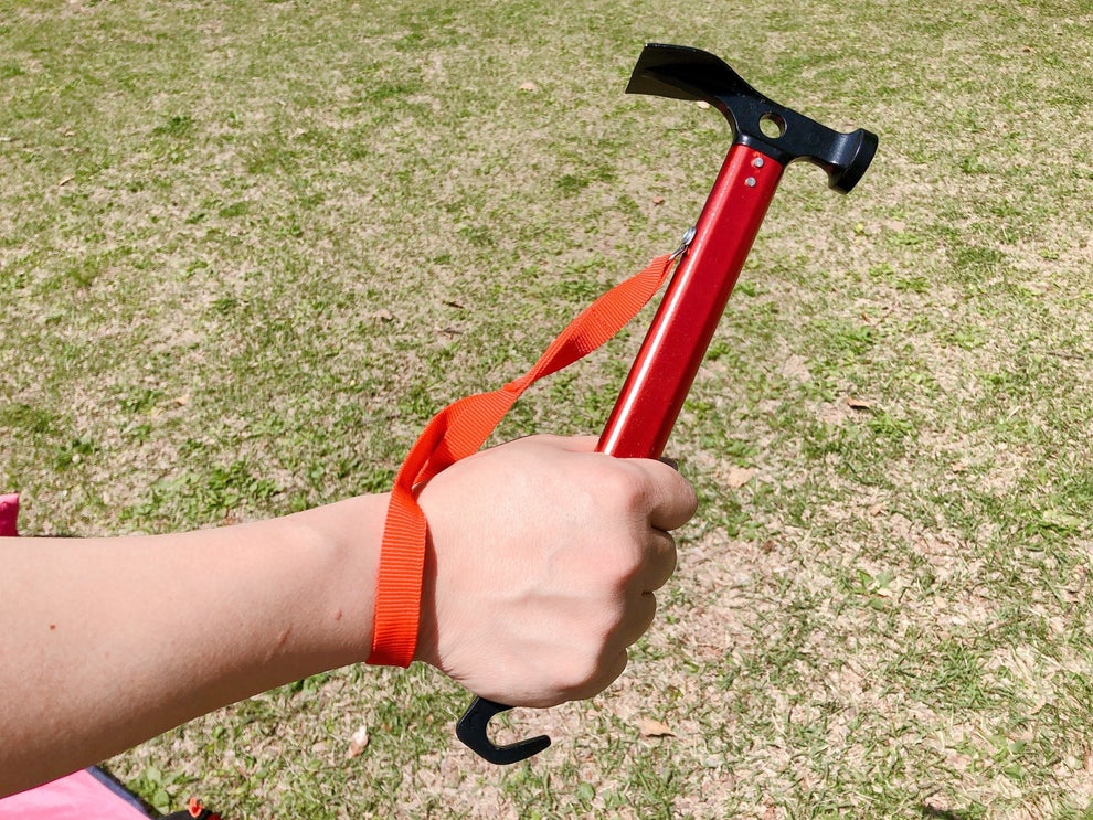 これあると全然違う！海や公園で大活躍のポップアップテントにおすすすめな「便利グッズ」