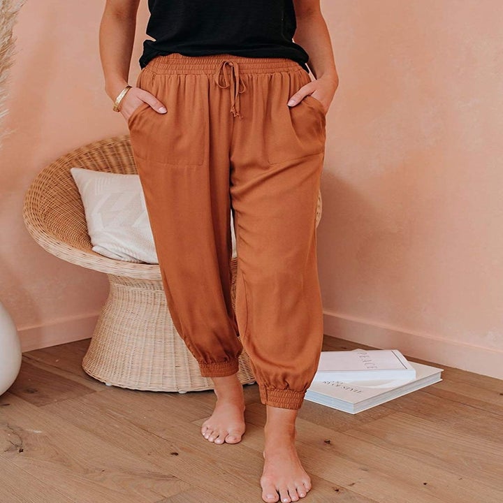 28 Super Comfortable Pieces Of Clothing
