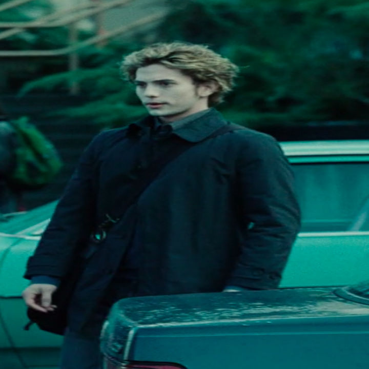 24 Twilight Outfits Ranked By How Unrealistic They Are