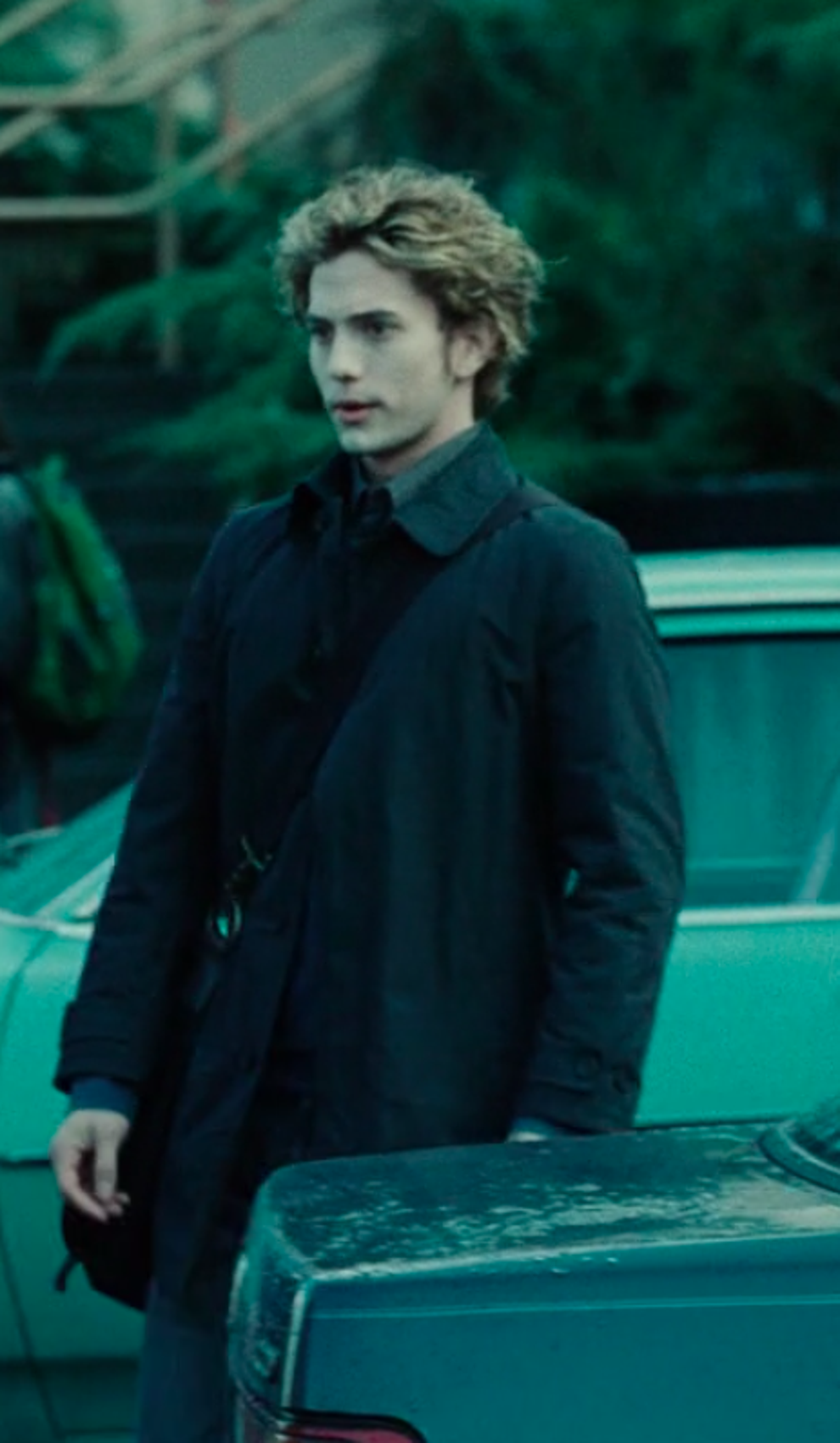 28 Wild Outfits From Twilight And New Moon, Ranked