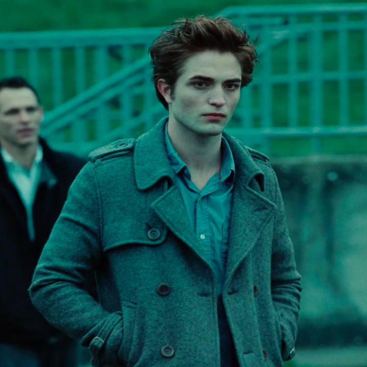 24 Twilight Outfits Ranked By How Unrealistic They Are