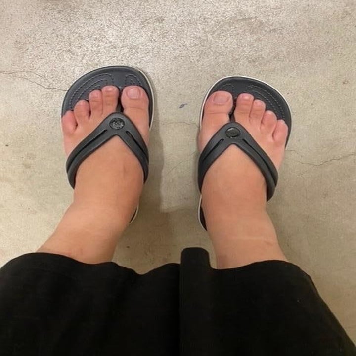 27 Pairs Of Flip-Flops That Won't Fall Apart