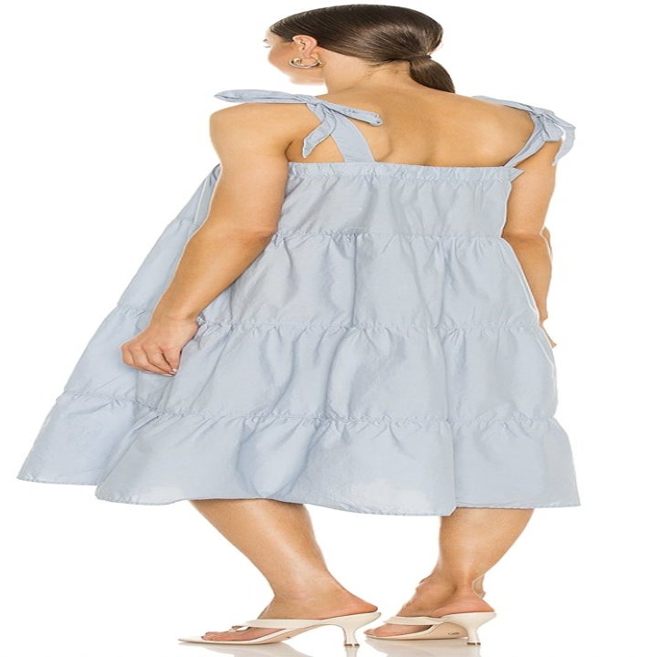 27 Gorgeous Summer Dresses From Revolve