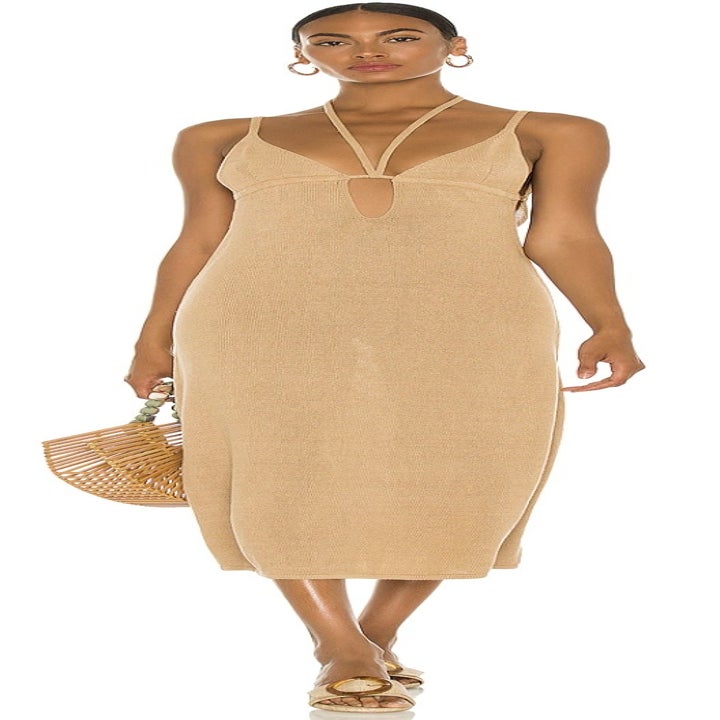 27 Gorgeous Summer Dresses From Revolve