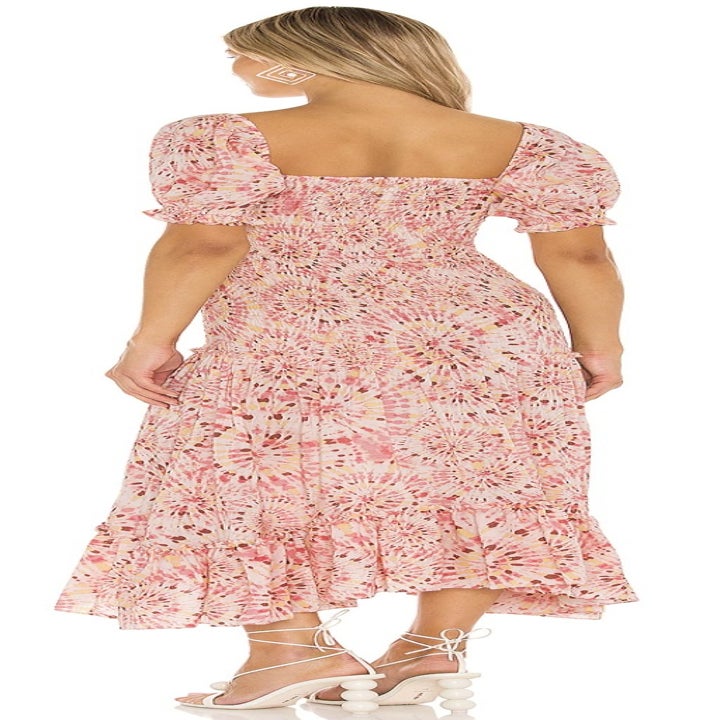 27 Gorgeous Summer Dresses From Revolve