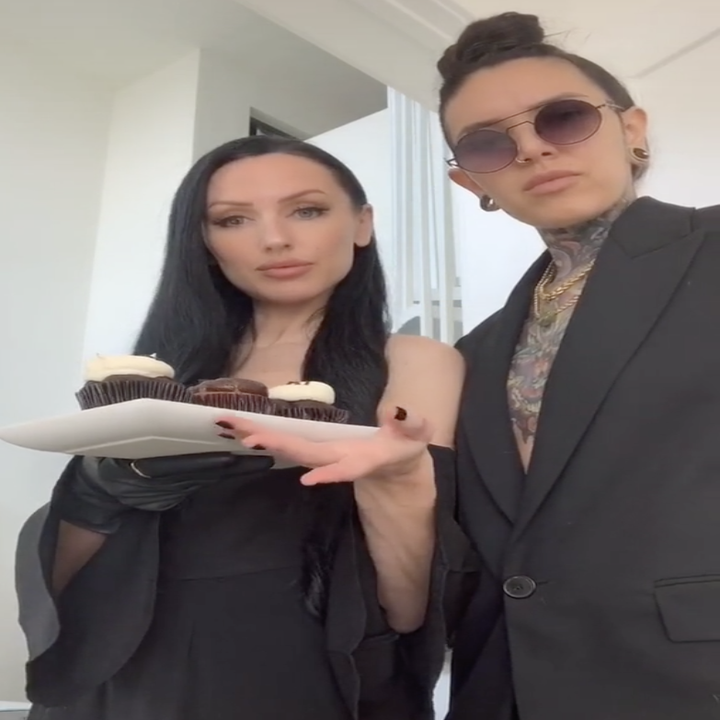 TikTokers Lisa And Pope Of @lkbphotography_