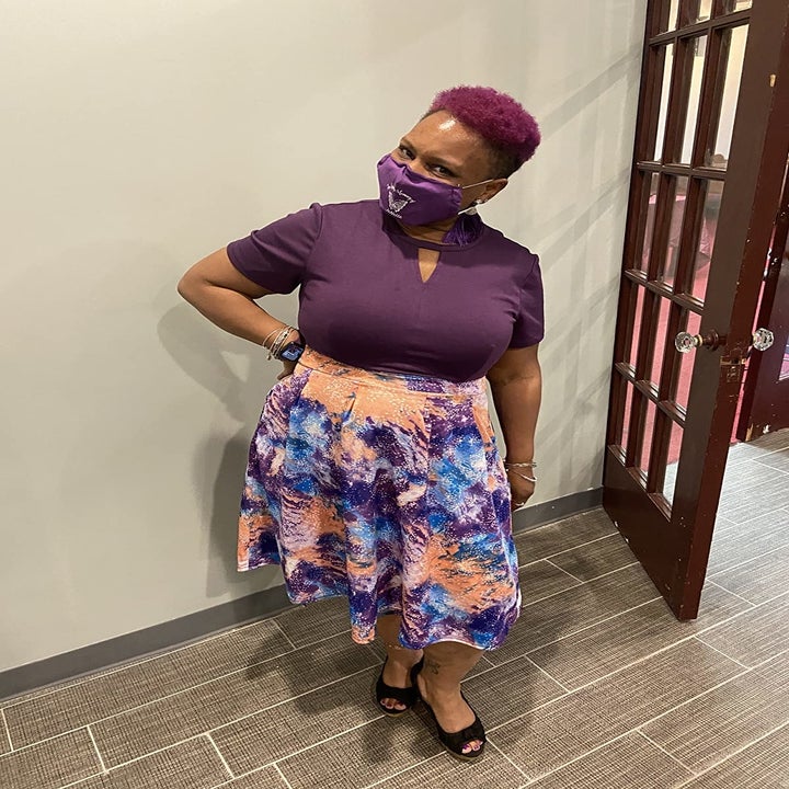 26 Comfy And Work-Friendly Office Clothing Items