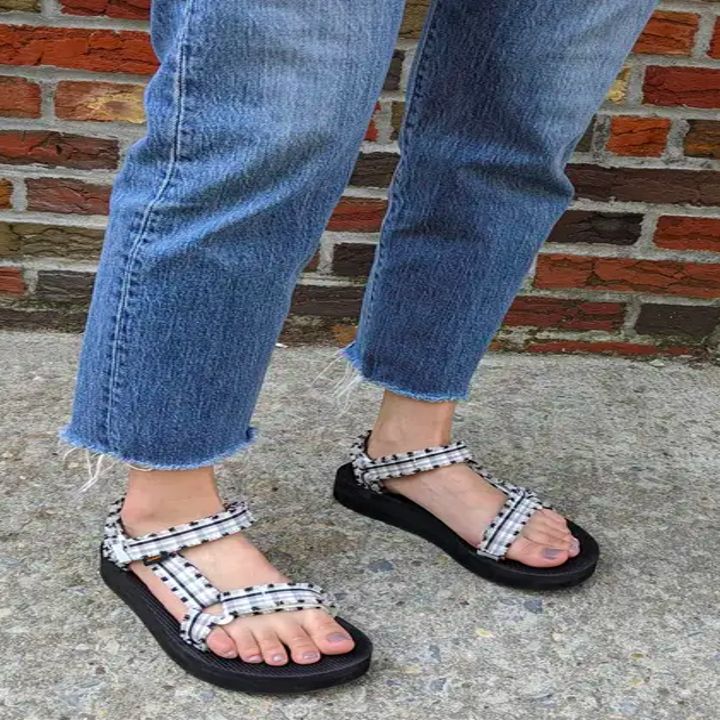 Best Comfortable Sandals In Canada 2021