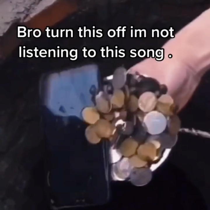 18 Unnatural Things People Have Found In Lakes And Rivers