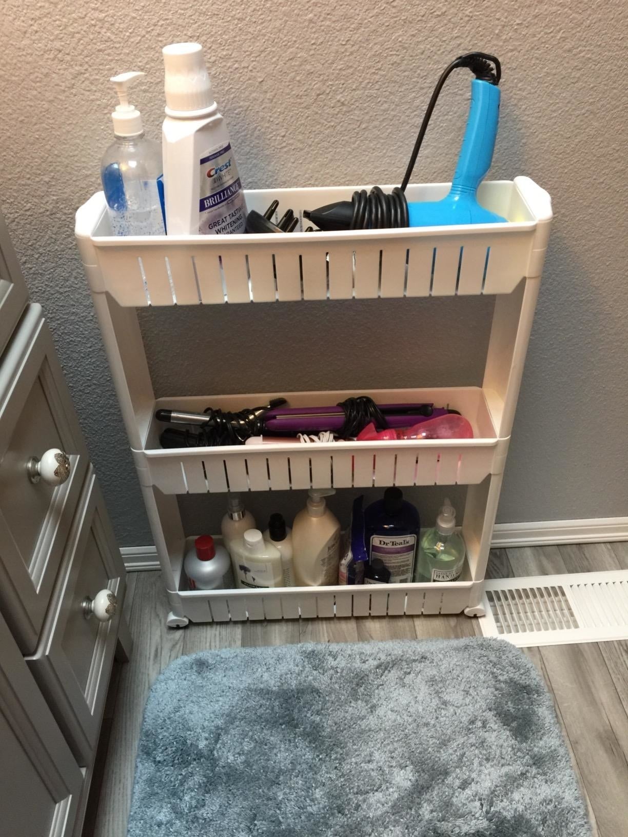 15 Things To Make Bathroom Clutter Less Overwhelming
