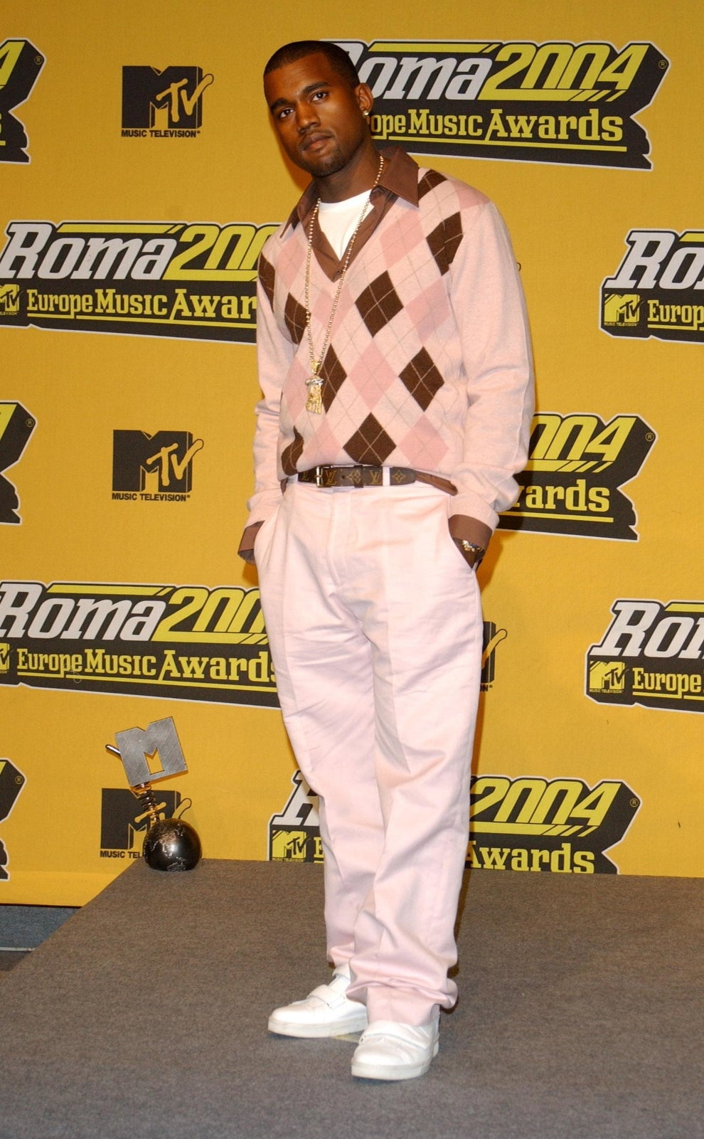 Celebrity Fashion In 2004 Vs Now Photos