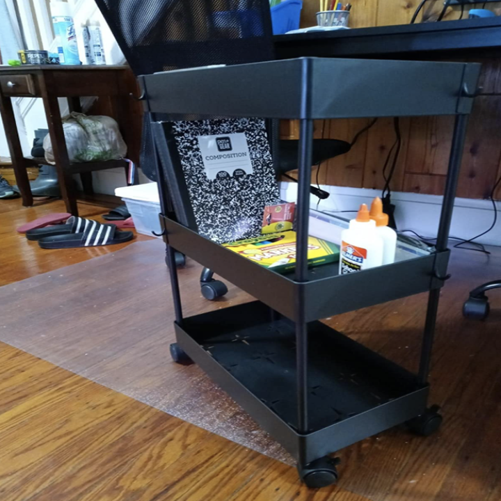 39 Ways To Set Up A Home Office In Your Tiny Apartment