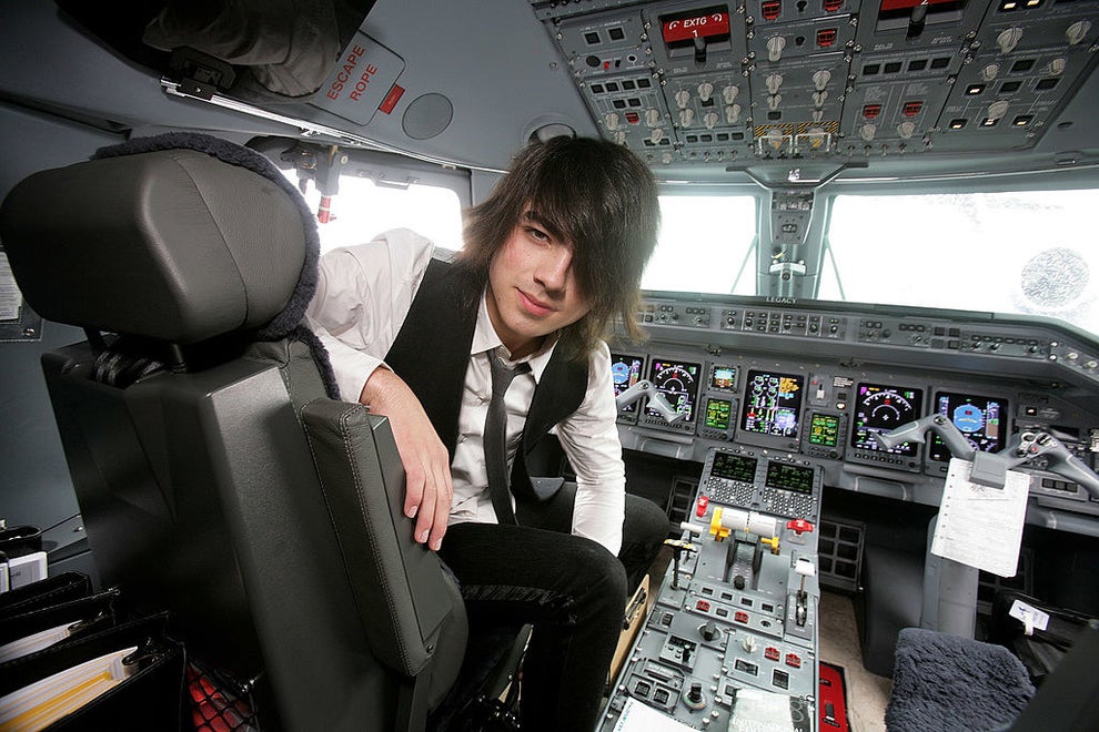 41 Awkward Pictures Of The Jonas Brothers
