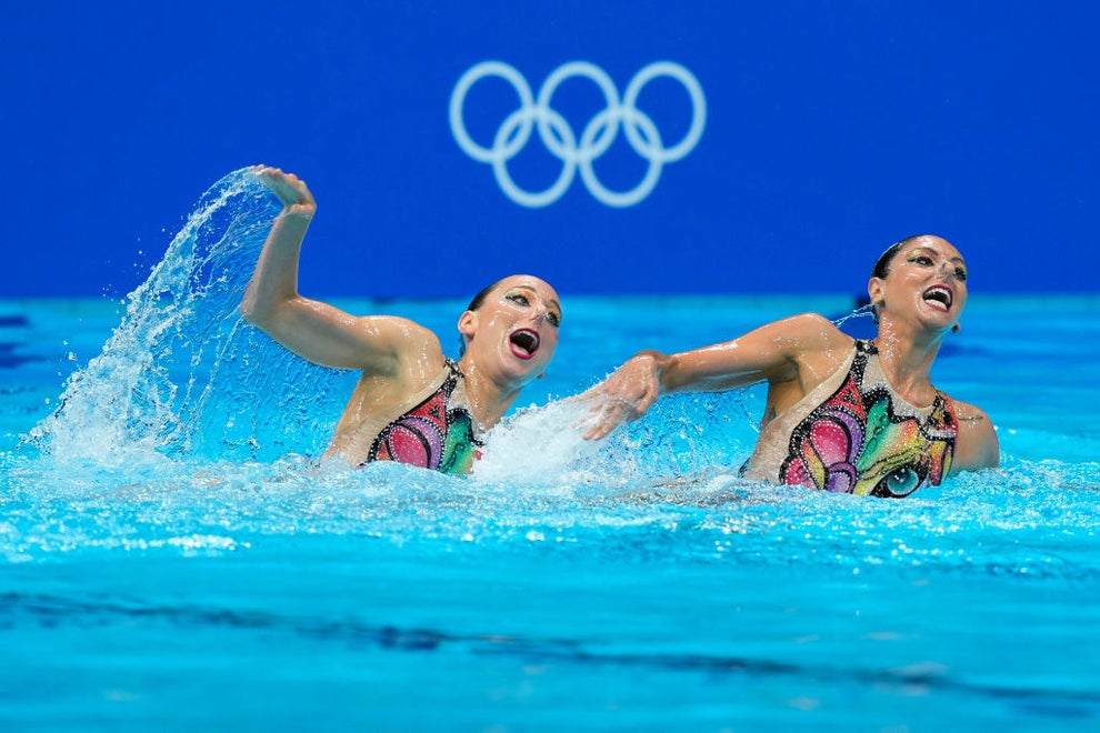 29 Strange And Awkward Synchronized Swimming Faces