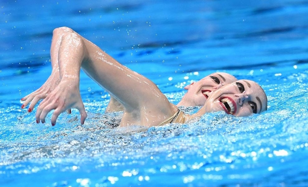 29 Strange And Awkward Synchronized Swimming Faces