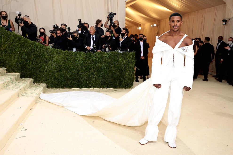 35 Unique Outfits Celebrity Men Wore On The Red Carpet