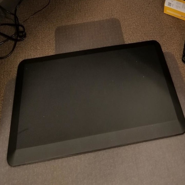 13 Best Standing Desk Mats To Keep You Comfy From 9–5