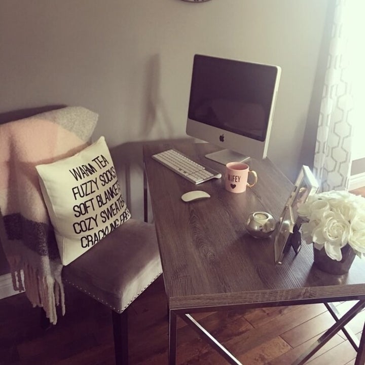 33 WFH Items People Loved So Much, They Snapped A Photo