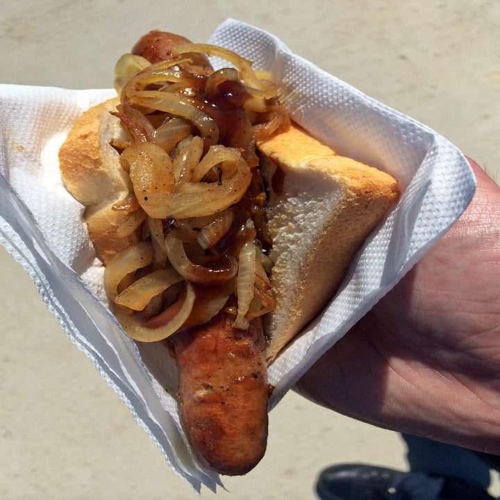 Aussies Are Sharing What They Think Is The Unofficial Food And Drink Of ...