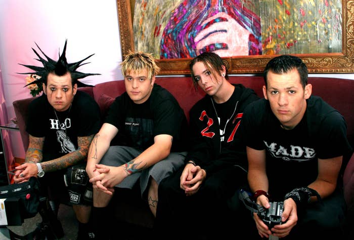 Pictures From TRL In The Early 2000s That Will Bring Back The Memories