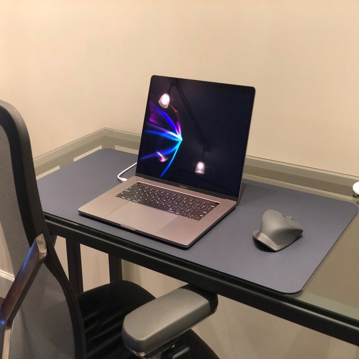 19 Best Desk Pads For Budget, Style, And Workspace 2022