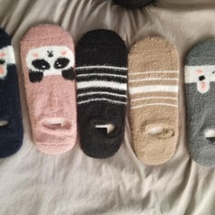 18 Best Fuzzy Socks To Keep Your Feet From Freezing