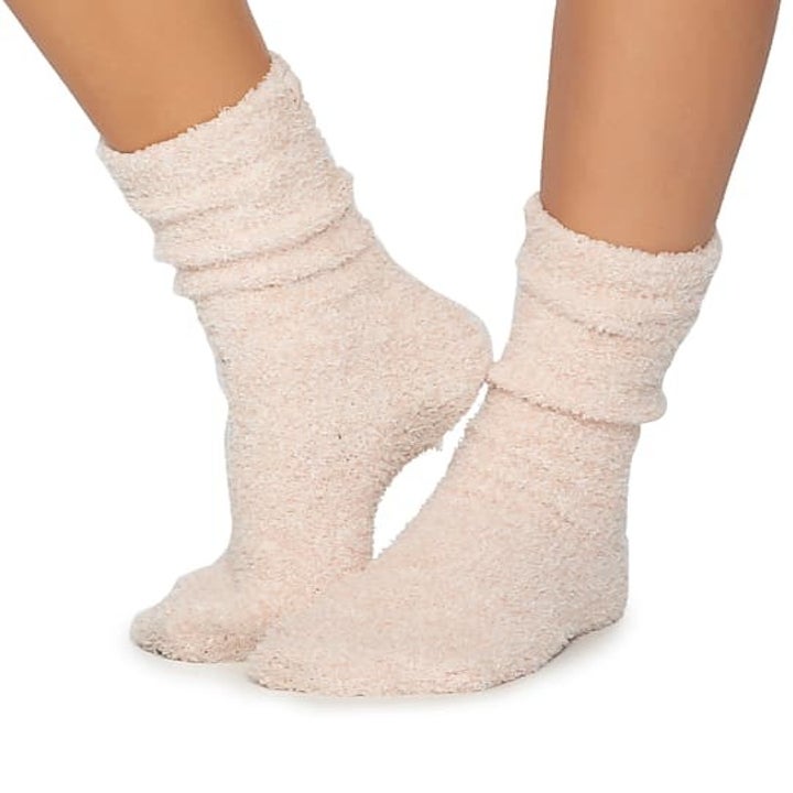 18 Best Fuzzy Socks To Keep Your Feet From Freezing