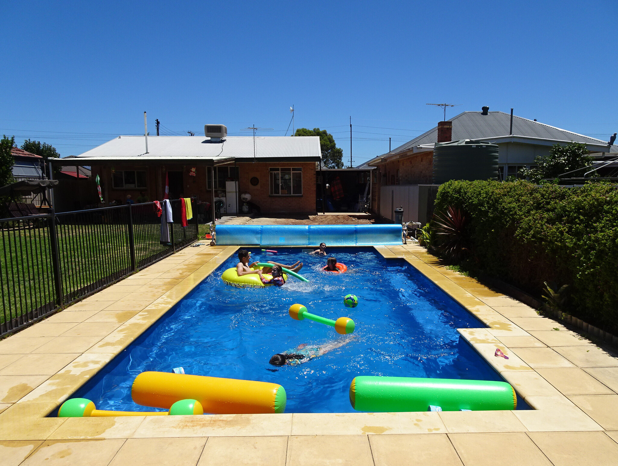 Australian Christmas Traditions Explained To The World